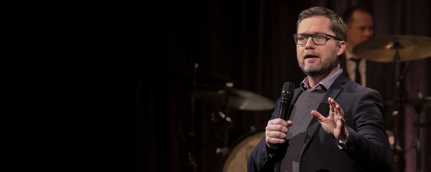 Book Lasse Rimmer her - En af de største komikere i Danmark - FBI.dk