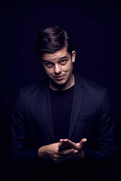 Book Michael Schøt - Garant for samfundskritisk satire - FBI.dk